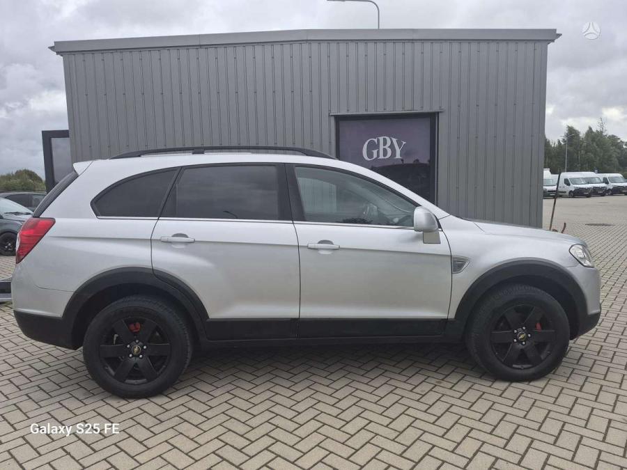 Pelēks Chevrolet Captiva 2010 Tauragė, ar dzinēja tilpumu 1.99 L un nobraukumu 161 tūkst. km par 3700 €, foto 9 vietnē AUTOMOTO.COM.LV