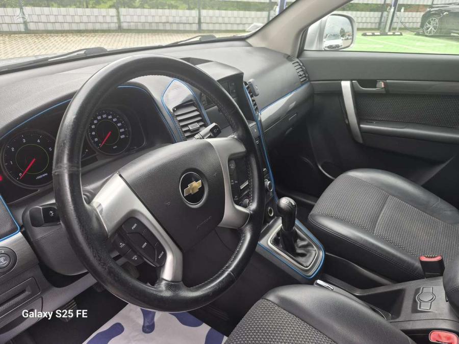 Pelēks Chevrolet Captiva 2010 Tauragė, ar dzinēja tilpumu 1.99 L un nobraukumu 161 tūkst. km par 3700 €, foto 14 vietnē AUTOMOTO.COM.LV