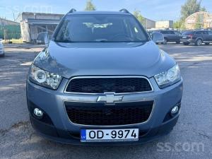 Pelēks Chevrolet Captiva 2011 Rīga, ar dzinēja tilpumu 2.20 L un nobraukumu 0 tūkst. km par 5490 €, foto 3 vietnē AUTOMOTO.COM.LV