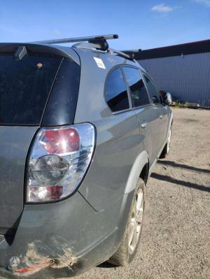 Grey Chevrolet Captiva 2011 in Kaunas, with an engine capacity of 2.20 L and mileage of 190 thousand km for 3400 €, photo 3 on AUTOMOTO.COM.LV
