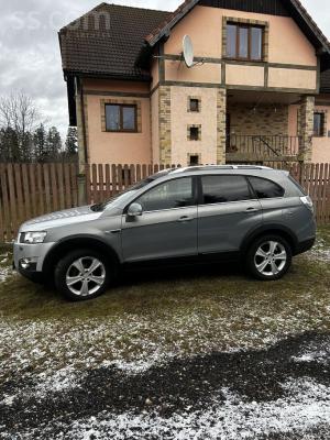 Grey Chevrolet Captiva 2011 in Riga, with an engine capacity of 2.20 L and mileage of 308 thousand km for 4500 €, photo  on AUTOMOTO.COM.LV