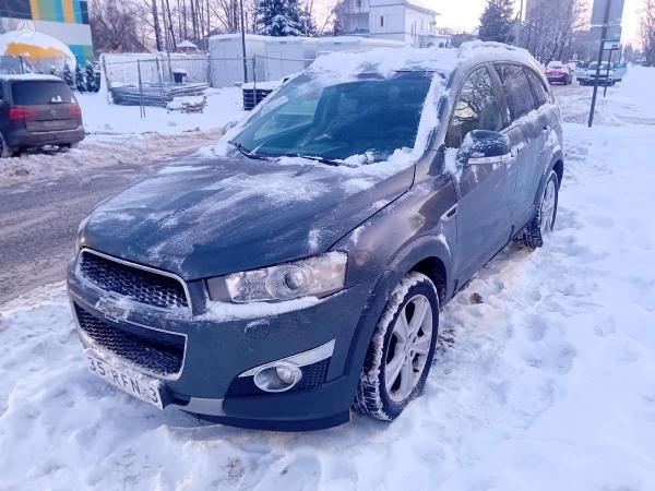 Grey Chevrolet Captiva 2011 in Kaunas, with an engine capacity of 2.20 L and mileage of 254 thousand km for 3850 €, photo 1 on AUTOMOTO.COM.LV