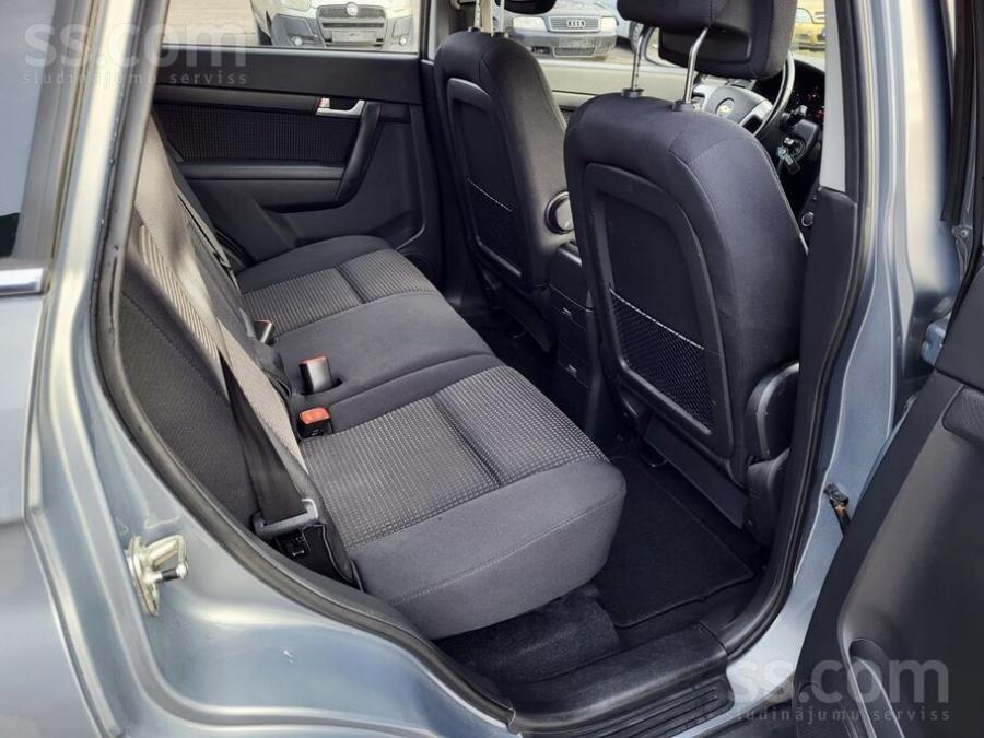 Pelēks Chevrolet Captiva 2011 Rīga, ar dzinēja tilpumu 2.00 L un nobraukumu 0 tūkst. km par 4350 €, foto 12 vietnē AUTOMOTO.COM.LV