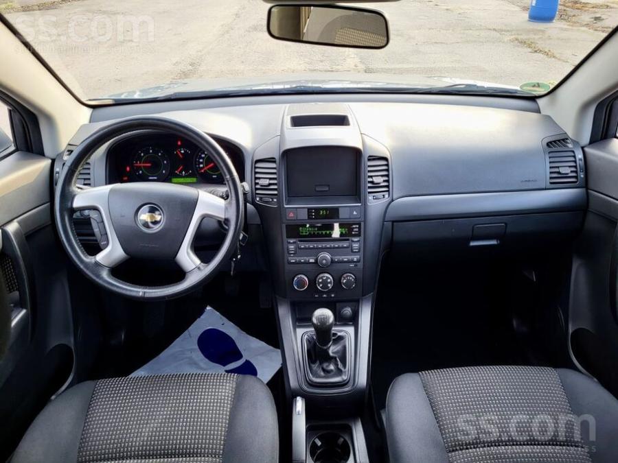 Pelēks Chevrolet Captiva 2011 Rīga, ar dzinēja tilpumu 2.00 L un nobraukumu 0 tūkst. km par 4350 €, foto 18 vietnē AUTOMOTO.COM.LV