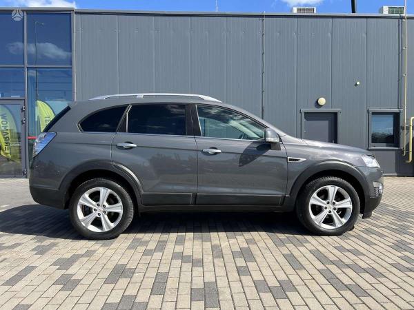 Pelēks Chevrolet Captiva 2011 Šauļi, ar dzinēja tilpumu 2.20 L un nobraukumu 192 tūkst. km par 5800 €, foto 4 vietnē AUTOMOTO.COM.LV
