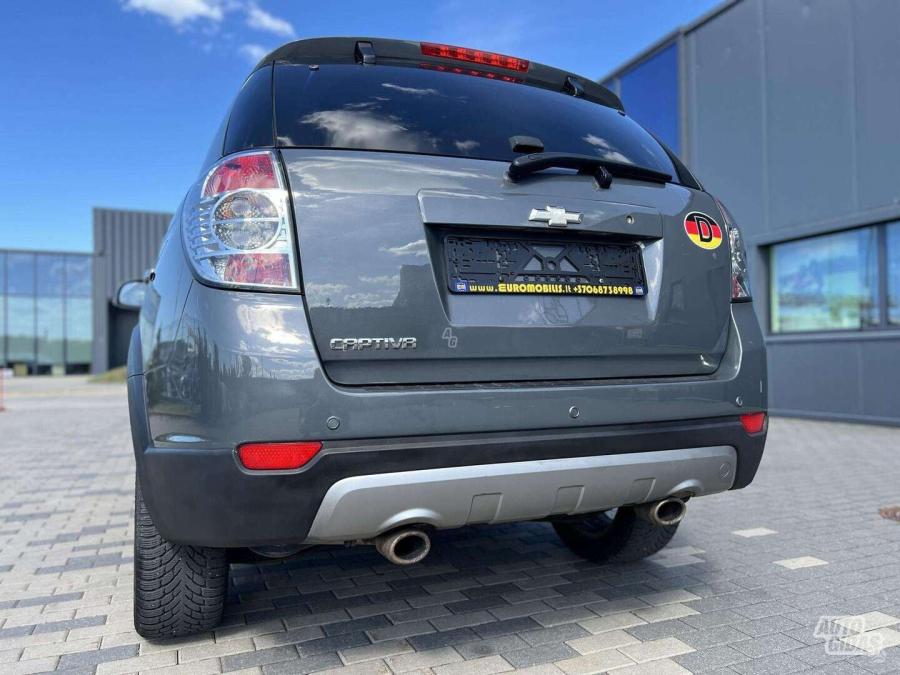 Pelēks Chevrolet Captiva 2011 Šauļi, ar dzinēja tilpumu 2.20 L un nobraukumu 192 tūkst. km par 5800 €, foto 10 vietnē AUTOMOTO.COM.LV