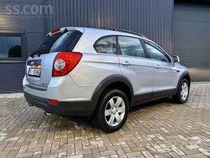 Grey Chevrolet Captiva 2011 in Talsi, with an engine capacity of 2.20 L and mileage of 301 thousand km for 5700 €, photo 4 on AUTOMOTO.COM.LV