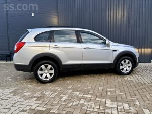 Grey Chevrolet Captiva 2011 in Talsi, with an engine capacity of 2.20 L and mileage of 301 thousand km for 5700 €, photo 5 on AUTOMOTO.COM.LV