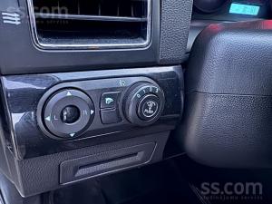 Grey Chevrolet Captiva 2011 in Talsi, with an engine capacity of 2.20 L and mileage of 301 thousand km for 5700 €, photo 12 on AUTOMOTO.COM.LV