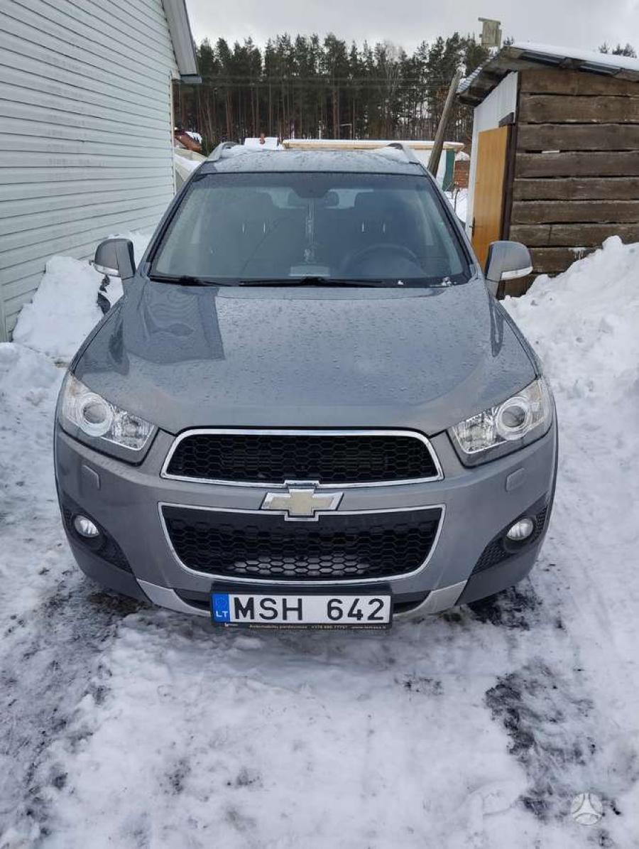Grey Chevrolet Captiva 2012 in Panevezys, with an engine capacity of 2.20 L and mileage of 28 thousand km for 5600 €, photo 12 on AUTOMOTO.COM.LV