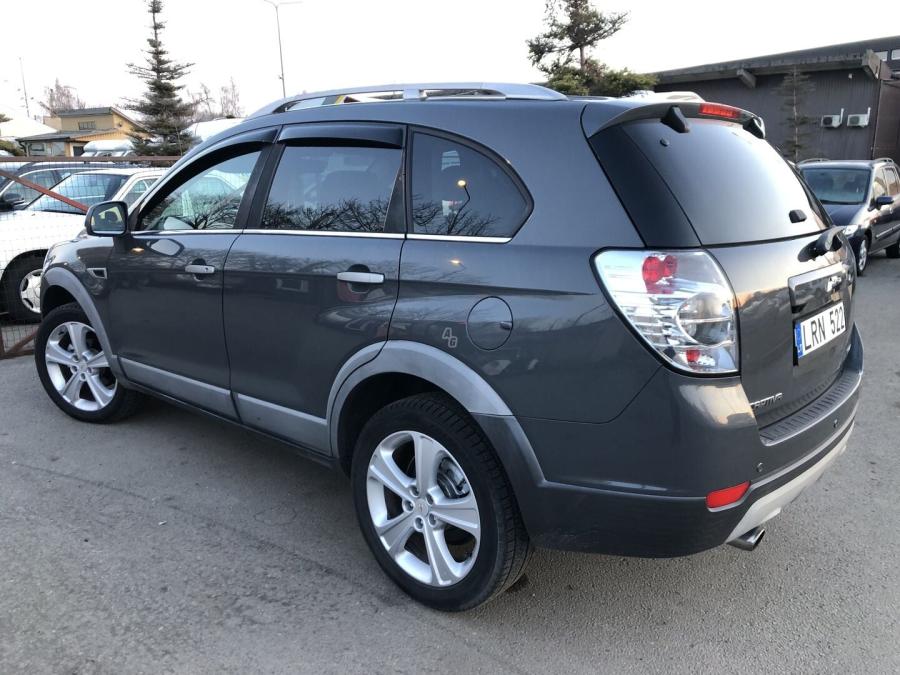 Grey Chevrolet Captiva 2012 in Klaipeda, with an engine capacity of 2.20 L and mileage of 290 thousand km for 5500 €, photo 4 on AUTOMOTO.COM.LV