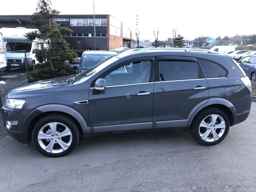 Grey Chevrolet Captiva 2012 in Klaipeda, with an engine capacity of 2.20 L and mileage of 290 thousand km for 5500 €, photo 24 on AUTOMOTO.COM.LV