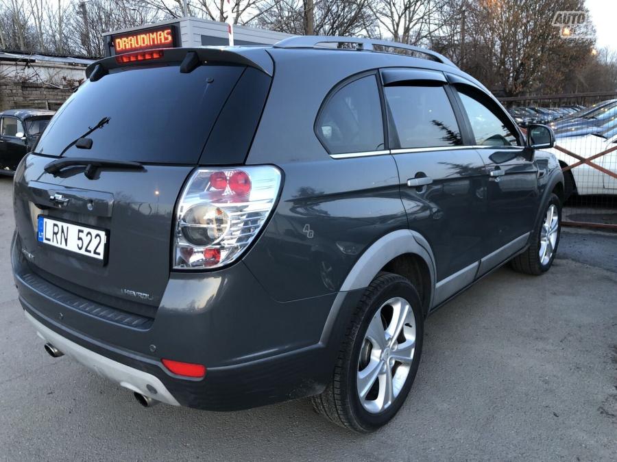 Grey Chevrolet Captiva 2012 in Klaipeda, with an engine capacity of 2.20 L and mileage of 290 thousand km for 5500 €, photo 25 on AUTOMOTO.COM.LV