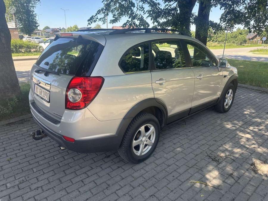 Pelēks Chevrolet Captiva 2012 Šilutė, ar dzinēja tilpumu 2.40 L un nobraukumu 139 tūkst. km par 5200 €, foto 5 vietnē AUTOMOTO.COM.LV