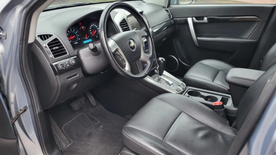 Grey Chevrolet Captiva 2012 in Riga, with an engine capacity of 2.40 L and mileage of 167 thousand km for 7850 €, photo 5 on AUTOMOTO.COM.LV