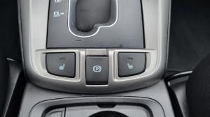 Grey Chevrolet Captiva 2012 in Riga, with an engine capacity of 2.40 L and mileage of 167 thousand km for 7850 €, photo 15 on AUTOMOTO.COM.LV
