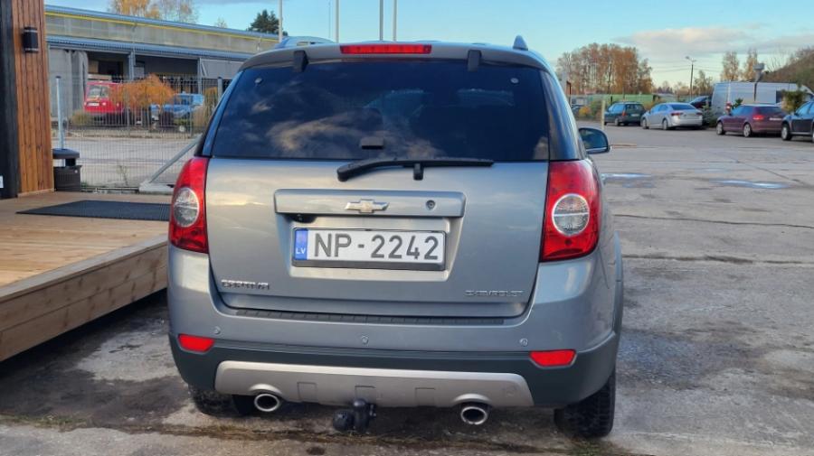 Grey Chevrolet Captiva 2012 in Riga, with an engine capacity of 2.40 L and mileage of 167 thousand km for 7850 €, photo 24 on AUTOMOTO.COM.LV