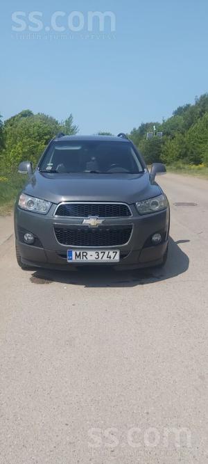 Grey Chevrolet Captiva 2012 in Riga, with an engine capacity of 2.20 L and mileage of 287 thousand km for 4500 €, photo 3 on AUTOMOTO.COM.LV
