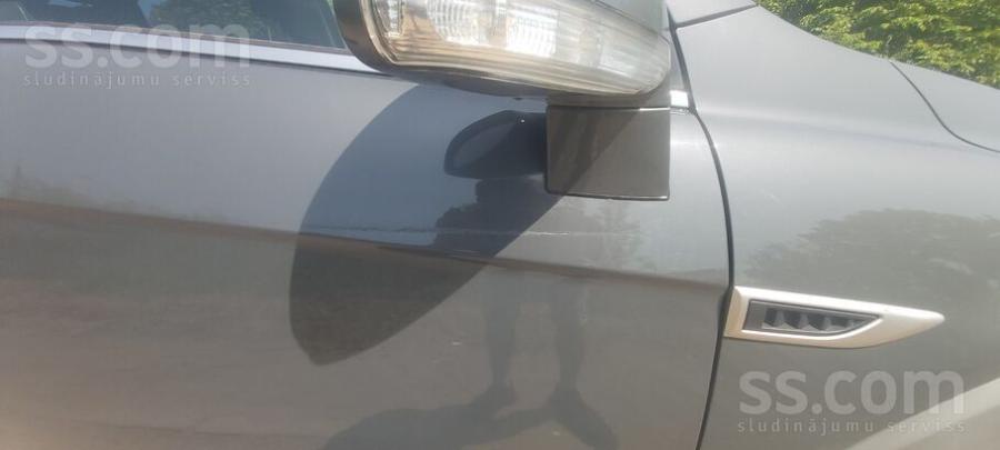 Grey Chevrolet Captiva 2012 in Riga, with an engine capacity of 2.20 L and mileage of 287 thousand km for 4500 €, photo 6 on AUTOMOTO.COM.LV