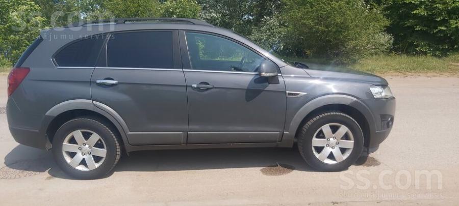 Grey Chevrolet Captiva 2012 in Riga, with an engine capacity of 2.20 L and mileage of 287 thousand km for 4500 €, photo 7 on AUTOMOTO.COM.LV
