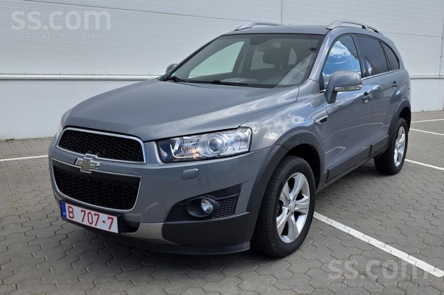 Grey Chevrolet Captiva 2012 in Riga, with an engine capacity of 2.20 L and mileage of 179 thousand km for 5995 €, photo 4 on AUTOMOTO.COM.LV