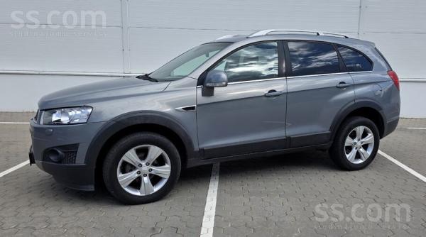 Pelēks Chevrolet Captiva 2012 Rīga, ar dzinēja tilpumu 2.20 L un nobraukumu 179 tūkst. km par 5995 €, foto 4 vietnē AUTOMOTO.COM.LV