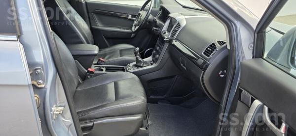 Pelēks Chevrolet Captiva 2012 Rīga, ar dzinēja tilpumu 2.20 L un nobraukumu 179 tūkst. km par 5995 €, foto 10 vietnē AUTOMOTO.COM.LV
