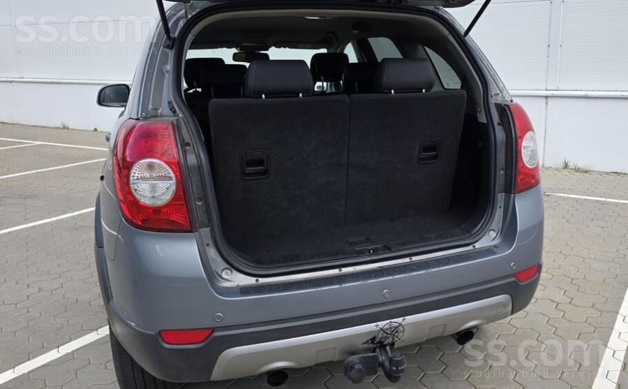 Grey Chevrolet Captiva 2012 in Riga, with an engine capacity of 2.20 L and mileage of 179 thousand km for 5995 €, photo 23 on AUTOMOTO.COM.LV