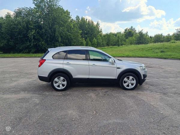 Grey Chevrolet Captiva 2012 in Kaunas, with an engine capacity of 2.23 L and mileage of 150 thousand km for 5500 €, photo 7 on AUTOMOTO.COM.LV