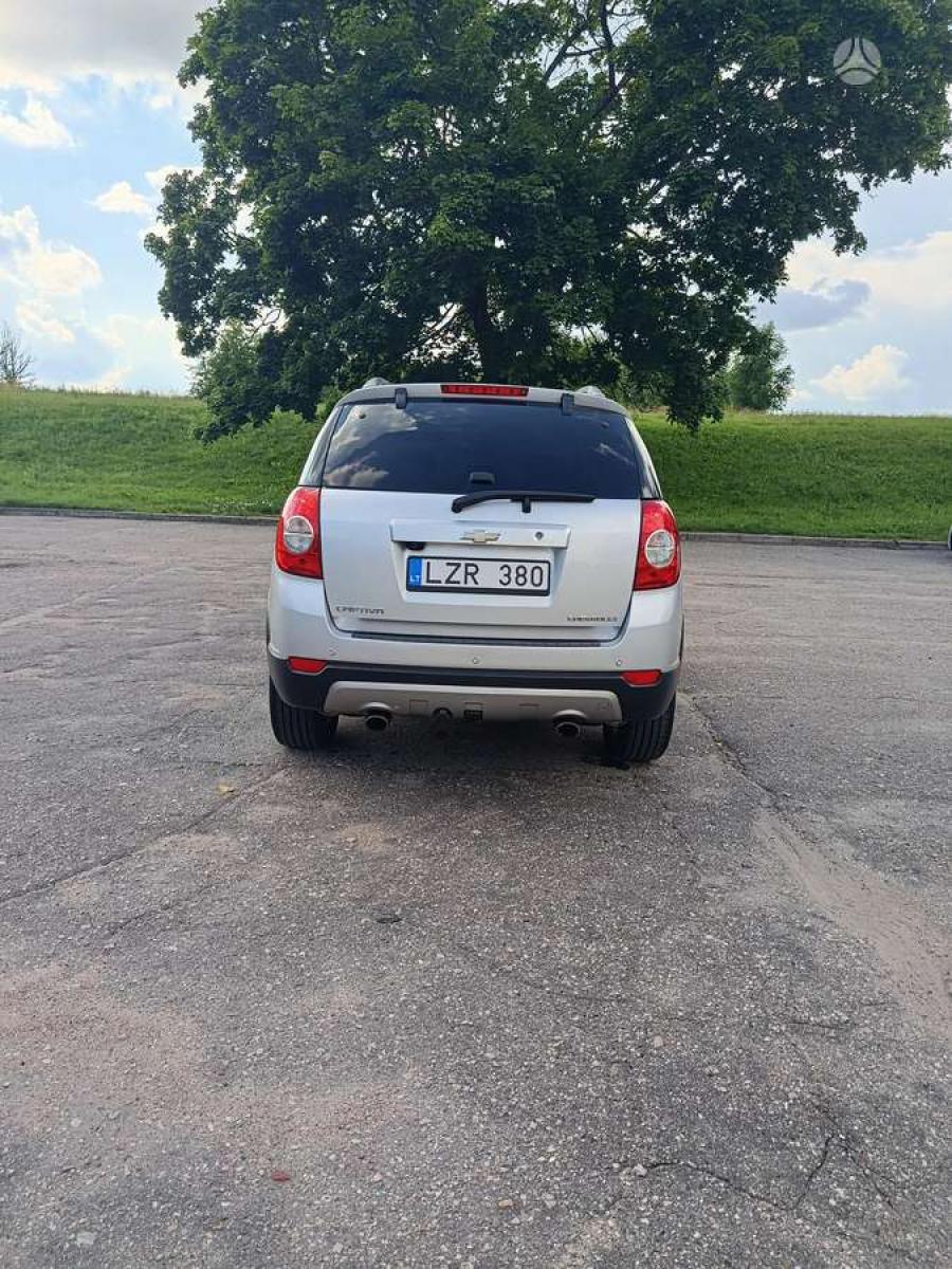 Pelēks Chevrolet Captiva 2012 Kauņa, ar dzinēja tilpumu 2.23 L un nobraukumu 150 tūkst. km par 5500 €, foto 10 vietnē AUTOMOTO.COM.LV