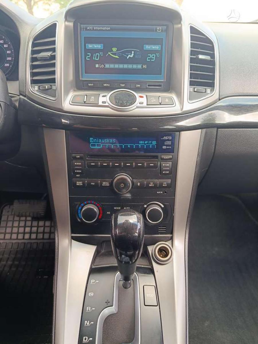 Pelēks Chevrolet Captiva 2012 Kauņa, ar dzinēja tilpumu 2.23 L un nobraukumu 150 tūkst. km par 5500 €, foto 17 vietnē AUTOMOTO.COM.LV