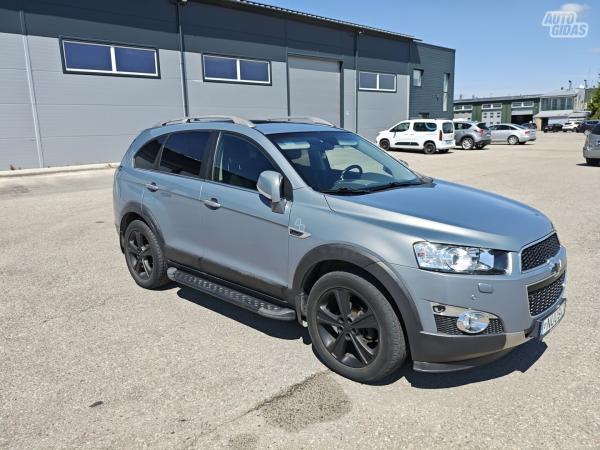 Pelēks Chevrolet Captiva 2012 Mažeikiai, ar dzinēja tilpumu 2.20 L un nobraukumu 217 tūkst. km par 4800 €, foto 2 vietnē AUTOMOTO.COM.LV
