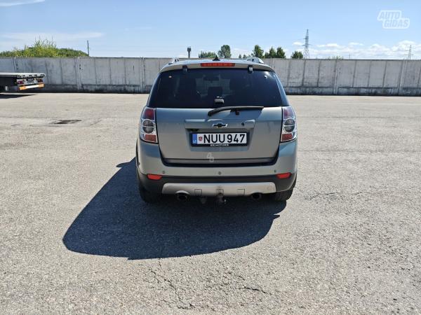 Grey Chevrolet Captiva 2012 in Mazeikiai, with an engine capacity of 2.20 L and mileage of 217 thousand km for 4800 €, photo 4 on AUTOMOTO.COM.LV