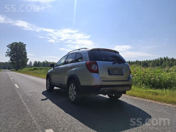 Pelēks Chevrolet Captiva 2012 Rīga, ar dzinēja tilpumu 2.20 L un nobraukumu 262 tūkst. km par 5200 €, foto 4 vietnē AUTOMOTO.COM.LV