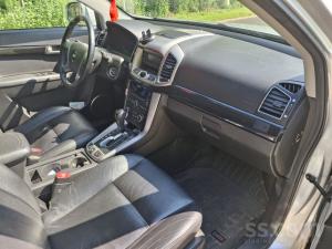 Grey Chevrolet Captiva 2012 in Riga, with an engine capacity of 2.20 L and mileage of 262 thousand km for 5200 €, photo 10 on AUTOMOTO.COM.LV