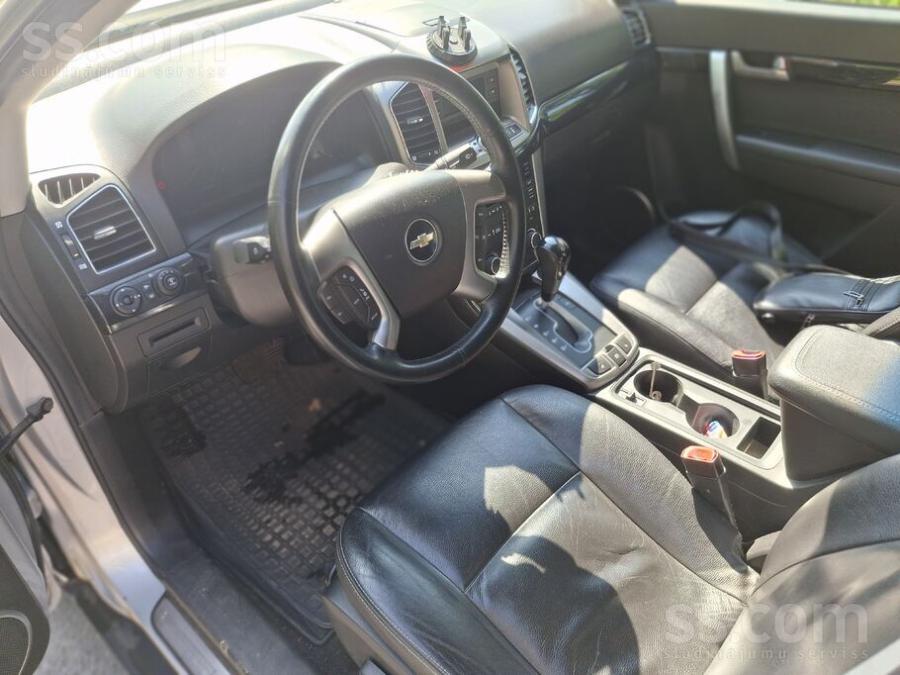 Grey Chevrolet Captiva 2012 in Riga, with an engine capacity of 2.20 L and mileage of 262 thousand km for 5200 €, photo 14 on AUTOMOTO.COM.LV