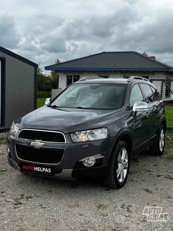 Grey Chevrolet Captiva 2012 in Klaipeda, with an engine capacity of 2.20 L and mileage of 199 thousand km for 4950 €, photo 1 on AUTOMOTO.COM.LV