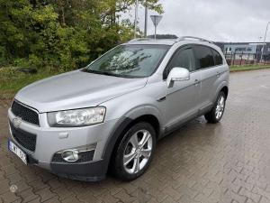 Pelēks Chevrolet Captiva 2012 Viļņa, ar dzinēja tilpumu 2.20 L un nobraukumu 233 tūkst. km par 4200 €, foto  vietnē AUTOMOTO.COM.LV