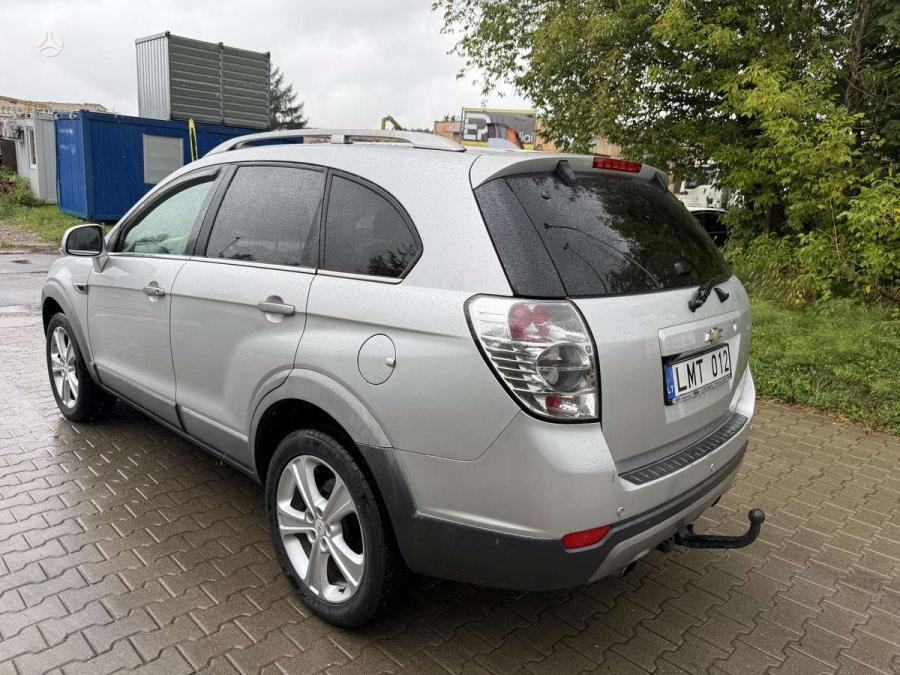 Pelēks Chevrolet Captiva 2012 Viļņa, ar dzinēja tilpumu 2.20 L un nobraukumu 233 tūkst. km par 4200 €, foto 6 vietnē AUTOMOTO.COM.LV
