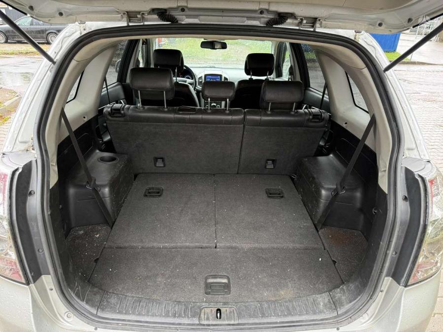 Pelēks Chevrolet Captiva 2012 Viļņa, ar dzinēja tilpumu 2.20 L un nobraukumu 233 tūkst. km par 4200 €, foto 14 vietnē AUTOMOTO.COM.LV