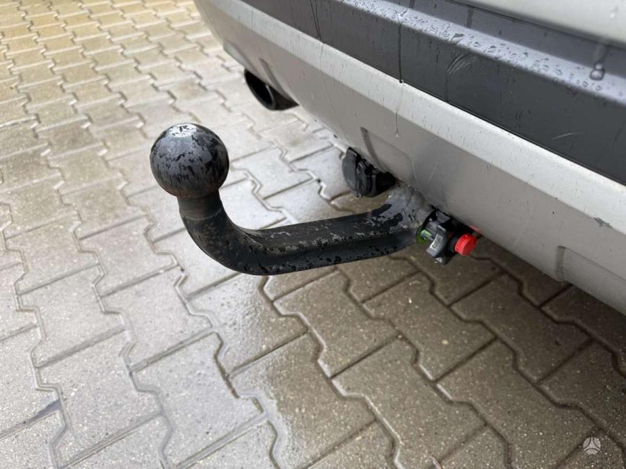 Pelēks Chevrolet Captiva 2012 Viļņa, ar dzinēja tilpumu 2.20 L un nobraukumu 233 tūkst. km par 4200 €, foto 15 vietnē AUTOMOTO.COM.LV