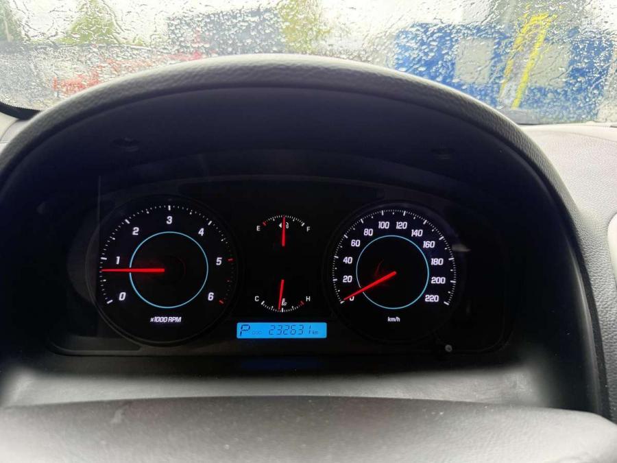 Pelēks Chevrolet Captiva 2012 Viļņa, ar dzinēja tilpumu 2.20 L un nobraukumu 233 tūkst. km par 4200 €, foto 19 vietnē AUTOMOTO.COM.LV