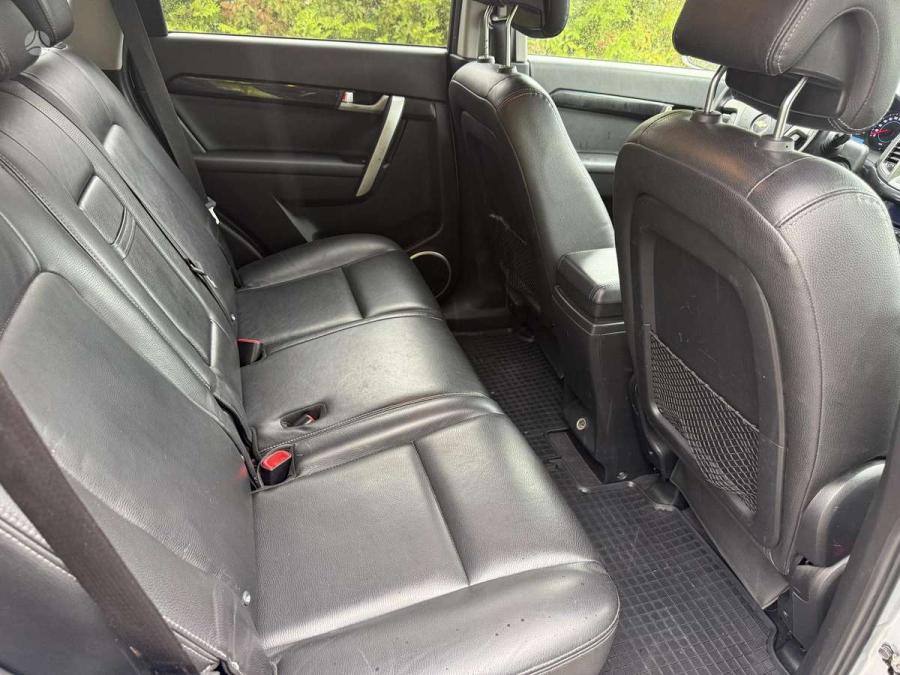 Pelēks Chevrolet Captiva 2012 Viļņa, ar dzinēja tilpumu 2.20 L un nobraukumu 233 tūkst. km par 4200 €, foto 12 vietnē AUTOMOTO.COM.LV