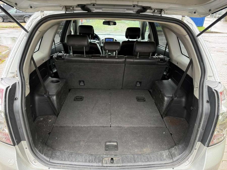 Grey Chevrolet Captiva 2012 in Vilnius, with an engine capacity of 2.20 L and mileage of 233 thousand km for 4200 €, photo 14 on AUTOMOTO.COM.LV