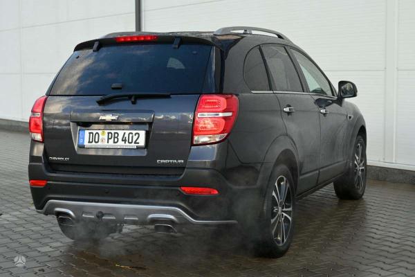 Grey Chevrolet Captiva 2013 in Kretinga, with an engine capacity of 2.20 L and mileage of 110 thousand km for 7399 €, photo 9 on AUTOMOTO.COM.LV