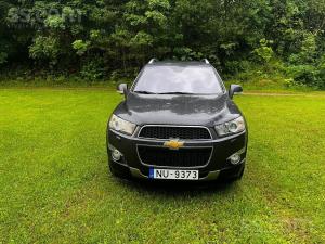 Pelēks Chevrolet Captiva 2013 Alūksne, ar dzinēja tilpumu 2.20 L un nobraukumu 226 tūkst. km par 6100 €, foto  vietnē AUTOMOTO.COM.LV