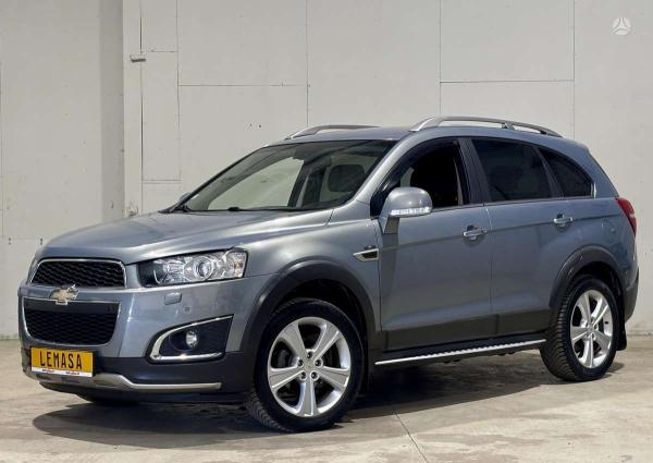 Grey Chevrolet Captiva 2013 in Klaipeda, with an engine capacity of 2.23 L and mileage of 211 thousand km for 6999 €, photo 1 on AUTOMOTO.COM.LV
