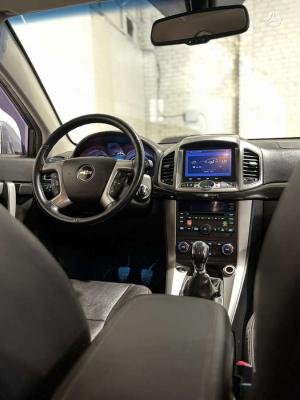 Pelēks Chevrolet Captiva 2013 Klaipėda, ar dzinēja tilpumu 2.23 L un nobraukumu 211 tūkst. km par 6999 €, foto 3 vietnē AUTOMOTO.COM.LV
