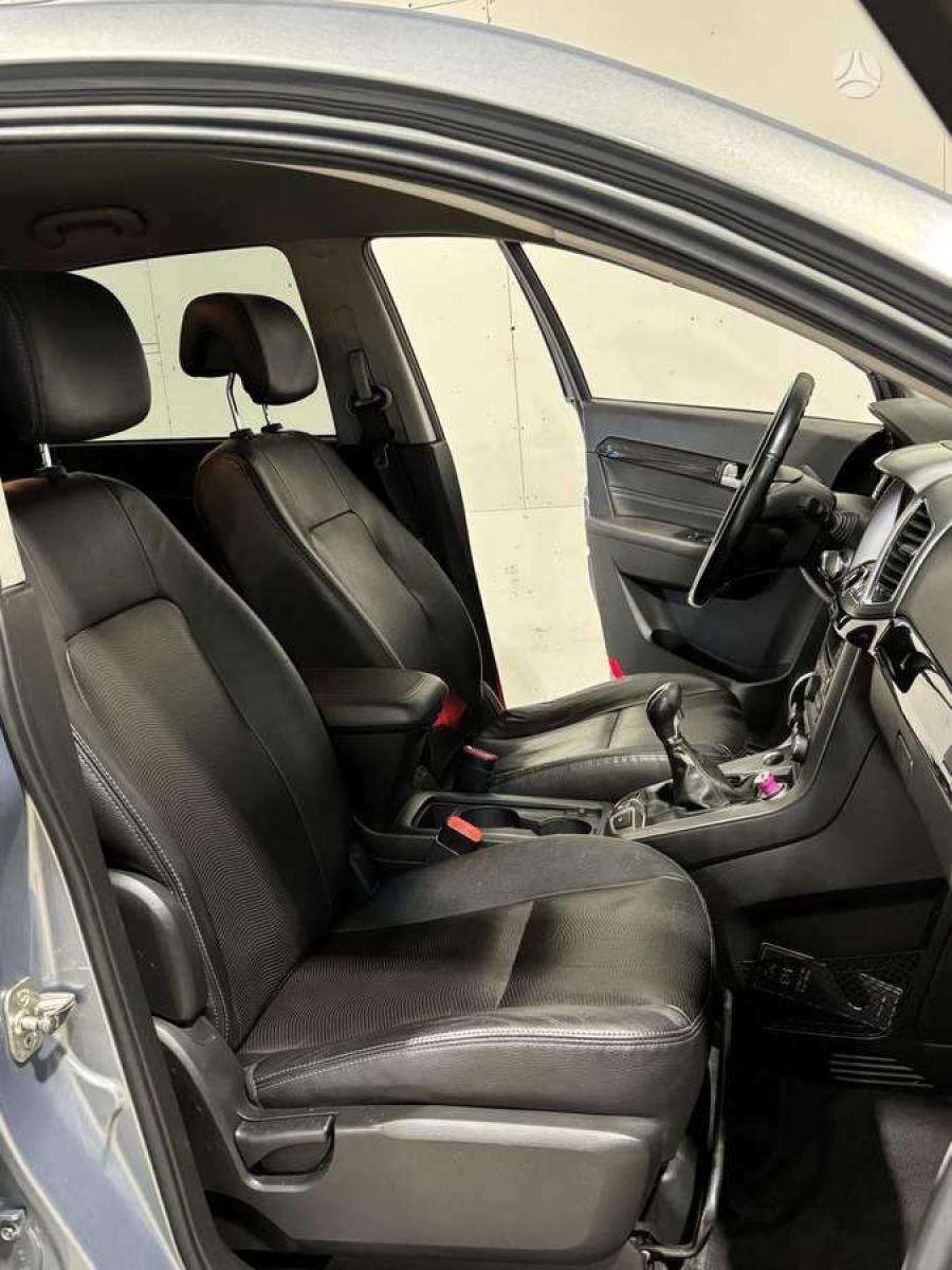 Pelēks Chevrolet Captiva 2013 Klaipėda, ar dzinēja tilpumu 2.23 L un nobraukumu 211 tūkst. km par 6999 €, foto 6 vietnē AUTOMOTO.COM.LV