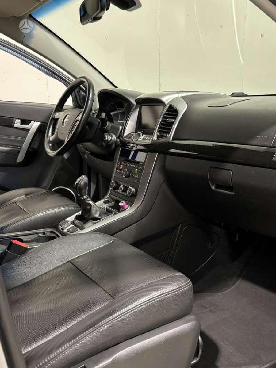 Pelēks Chevrolet Captiva 2013 Klaipėda, ar dzinēja tilpumu 2.23 L un nobraukumu 211 tūkst. km par 6999 €, foto 22 vietnē AUTOMOTO.COM.LV